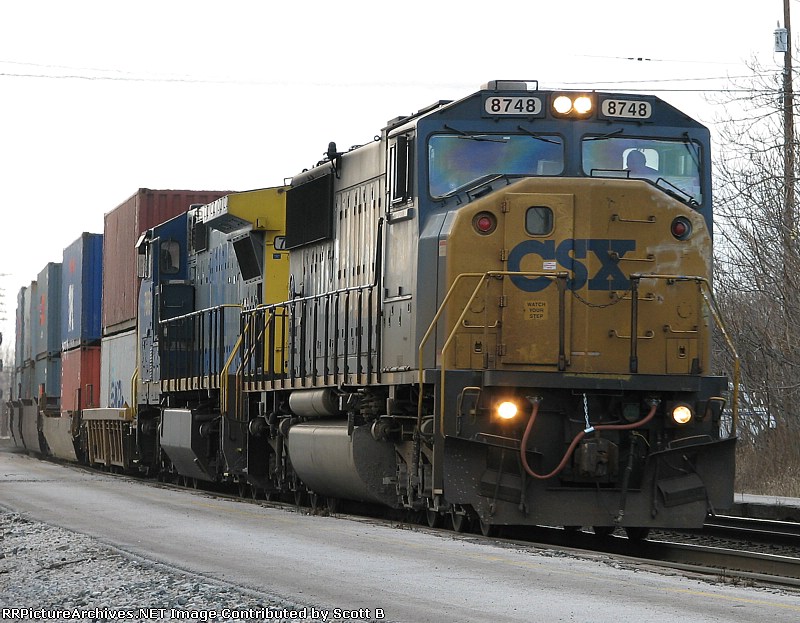 CSX 8748 Q1??